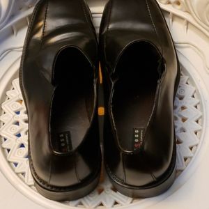 Axcess | Shoes | Axcess A Clairborne Company Blk Shoes Sz 2 M | Poshmark